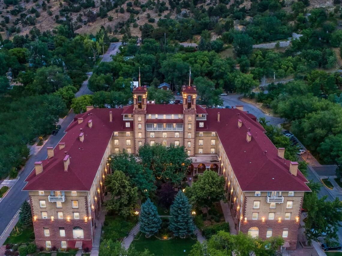 Hike + Stay in Glenwood Springs, Colorado